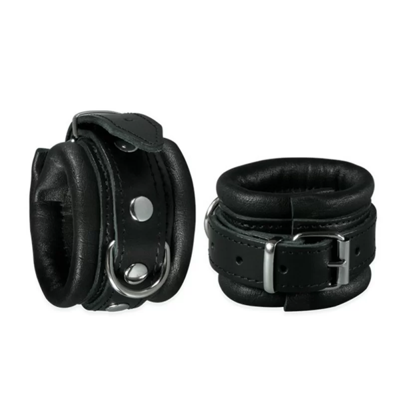 Beautiful leather cuff for the feminine hand from Kiotos